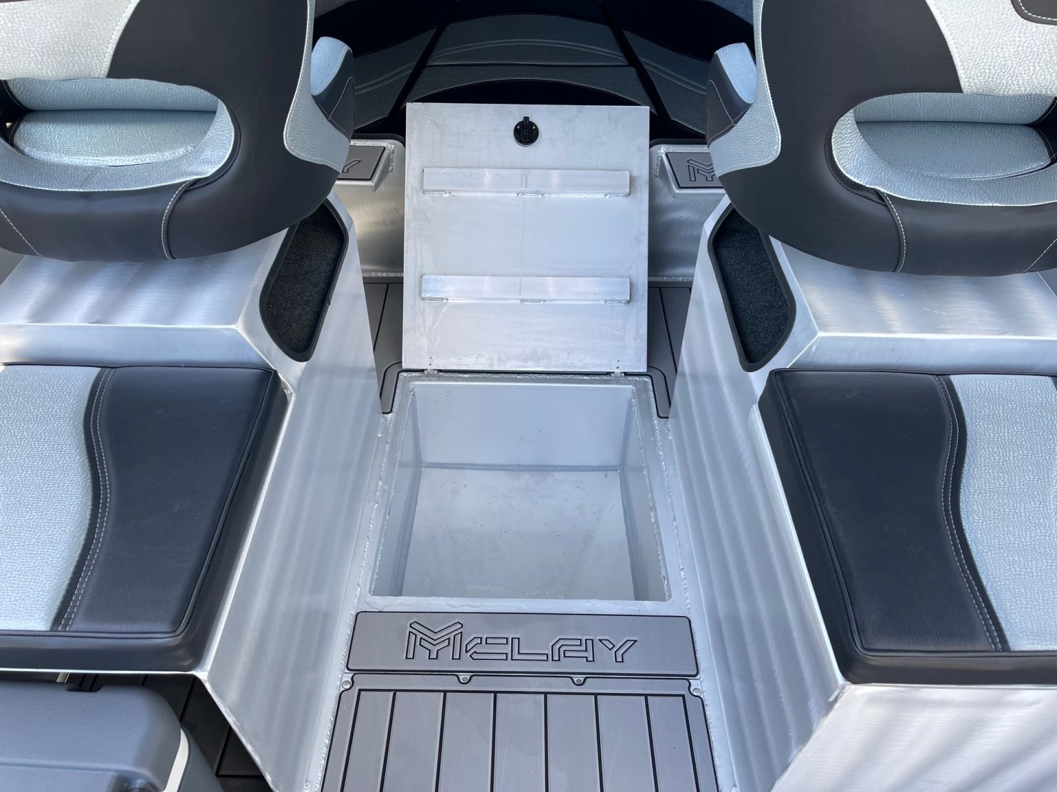 McLay 661 CrossXover Hardtop – Searano Marine | Boat & Boating ...