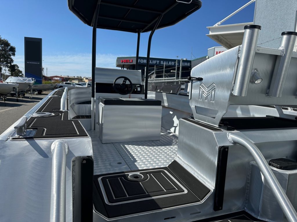 Mclay 601 Fortress Centre Console – Searano Marine | Boat & Boating ...