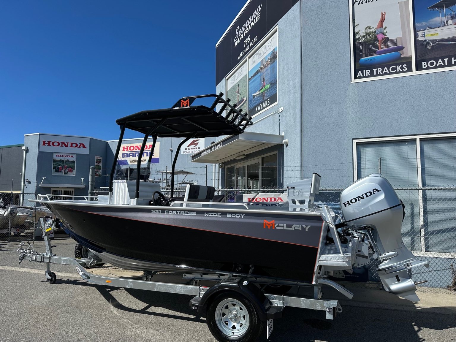Mclay 531 Fortress Wide Body Centre Console – Searano Marine | Boat ...