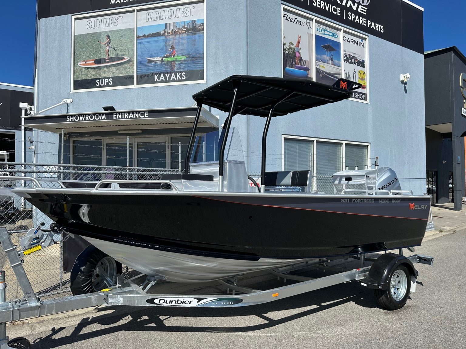 Mclay 531 Fortress Wide Body Centre Console – Searano Marine | Boat ...